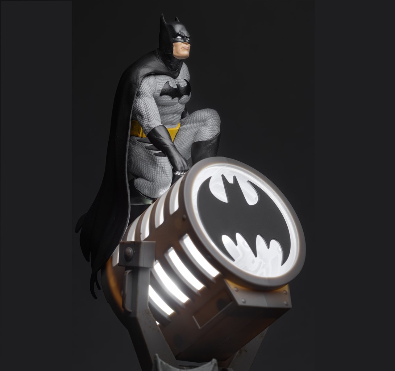 Bat Signal Light | DC Batman USB Powered Desk/Shelf Lamp | HMV Store