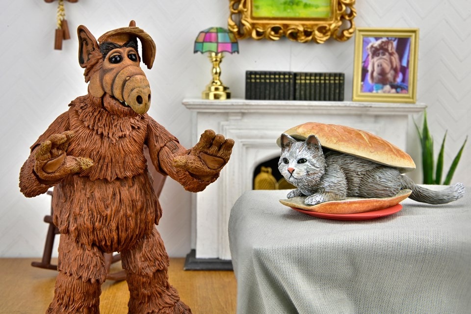 Ultimate Alf Neca 7 Inch Scale Action Figure | Action Figure | Free shipping over £20 | HMV Store